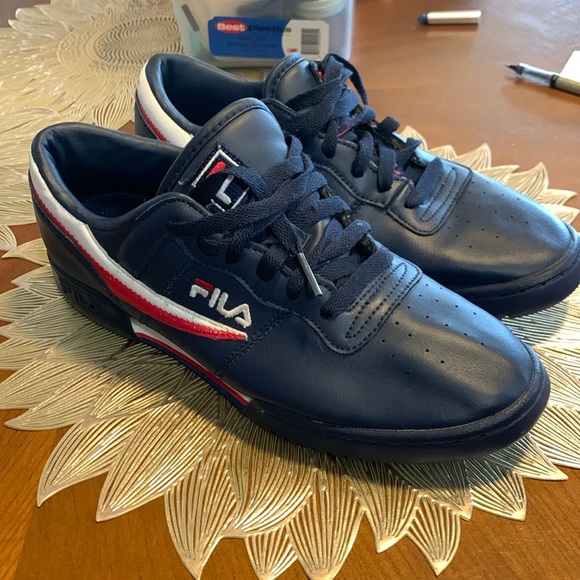 Fila | Shoes | Fila Redwhite And Blue Mens 9 2 | Poshmark